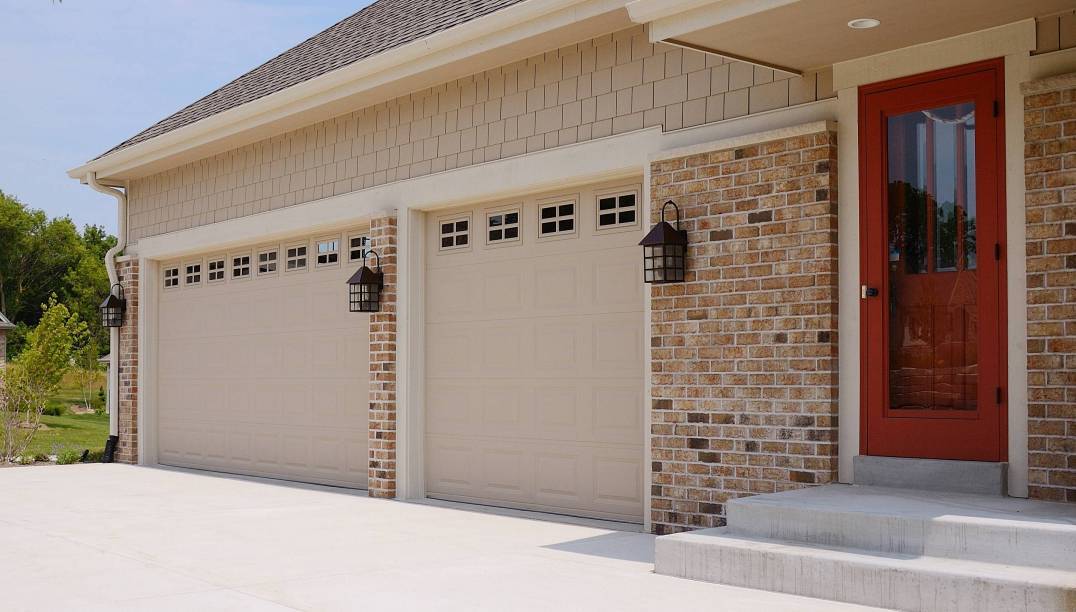 Sandstone garage doors | C.H.I. Overhead Doors