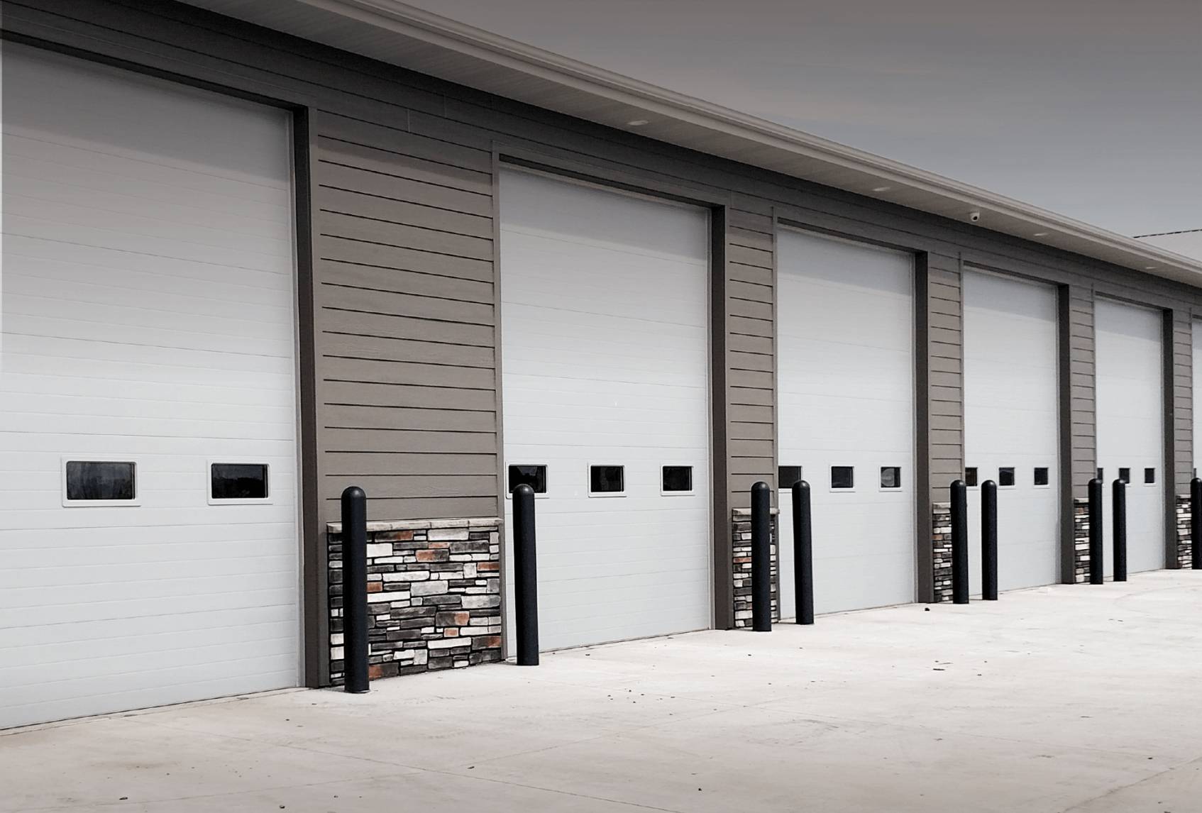 Garage bay doors | Insulated sandwich | C.H.I. Overhead Doors