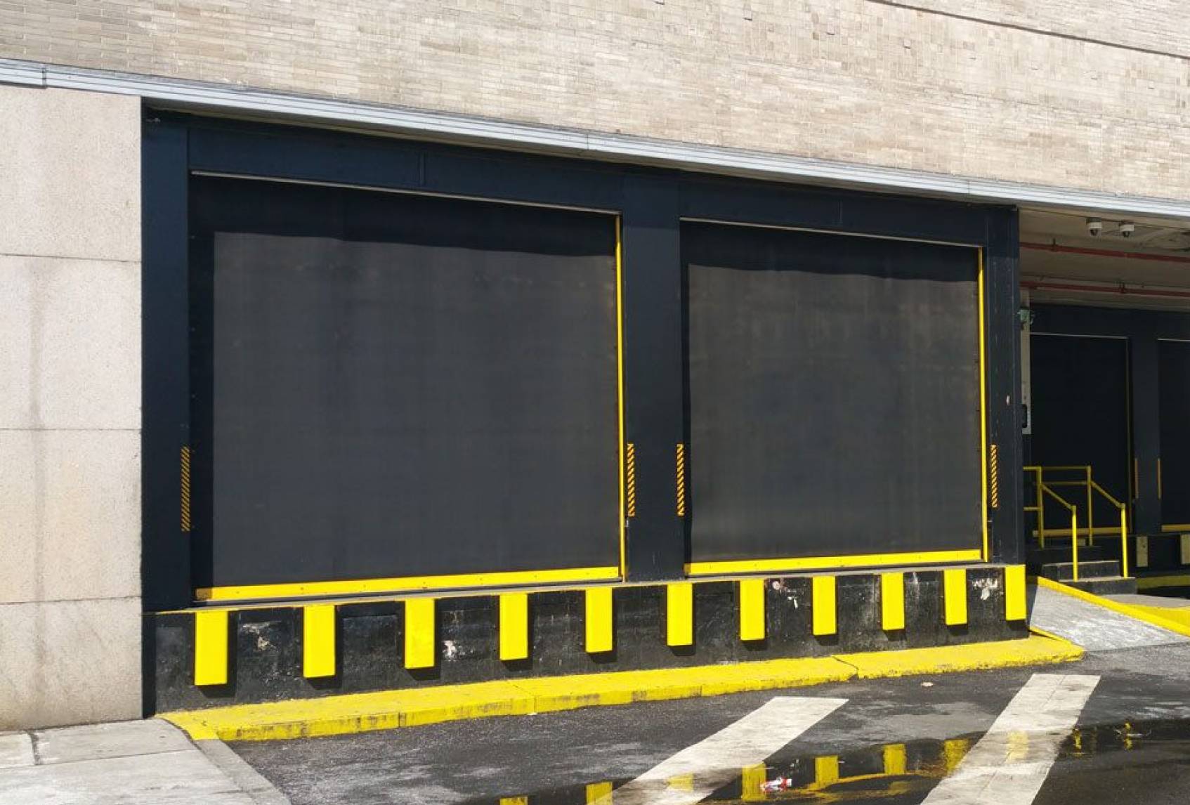 Loading-bay doors | MaxDock | C.H.I. Overhead Doors