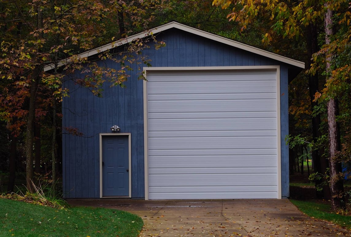 Steel garage doors | Ribbed steel | C.H.I. Overhead Doors